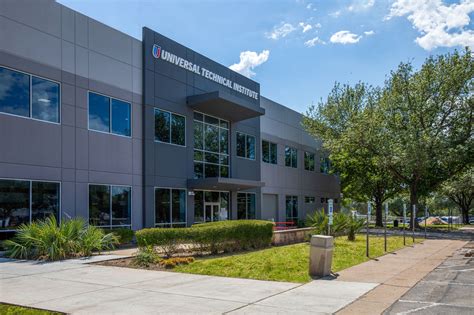 Austin Universal Technical Institute Teaching Lab And Automotive