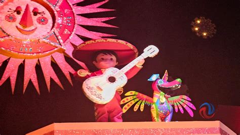Disneyland Incorpora A Miguel Y Dante De Coco En Its A Small World