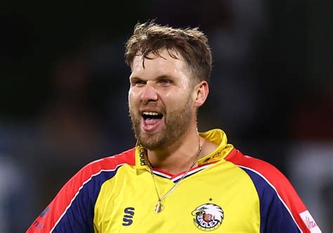 Melbourne Renegades Add Essex Allrounder Matt Critchley As Overseas Replacement The Cricketer