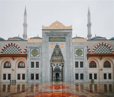 Buyuk Camlica Cami Entrance Stock Image Image Of Camlica Travel 263919639