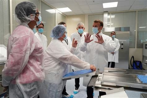 En Visite à Sanofi Macron Appelle à Relocaliser Des Médicaments