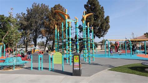 Ponderosa Park Anaheim Ca Visit A Playground Landscape