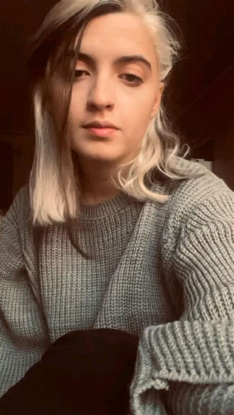 تارای زیبا 🦋 سیمین بری Gitar