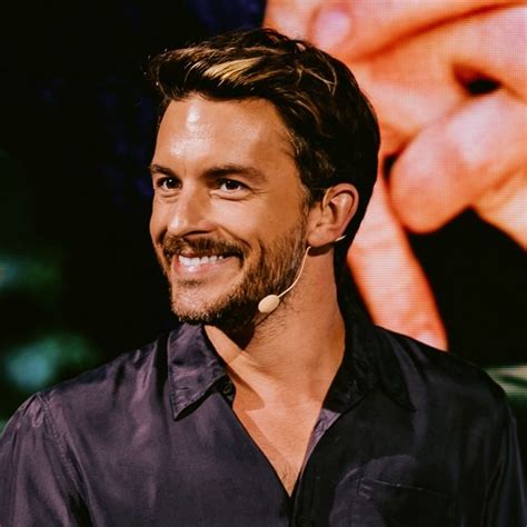 Every Single Guy Would Look Better In Pedro Pascals Glasses British Gq