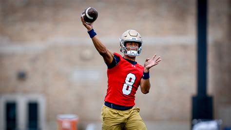 Kenny Minchey Embracing His Moment In Notre Dames Quarterback Battle