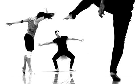 Kimberly Bartosik And Dylan Crossman In New Travelogues Series Nyc Arts