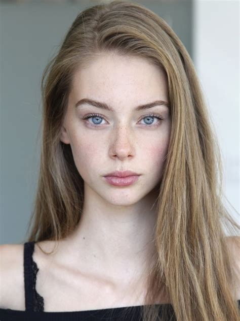Picture Of Lauren De Graaf