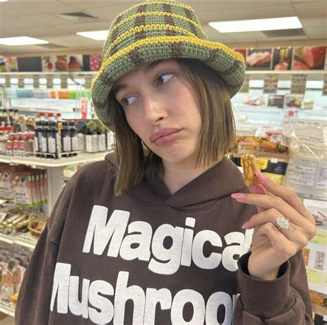 Hailey Baldwin Bieber Nails Her Best Mani Looks Of All Time Artofit