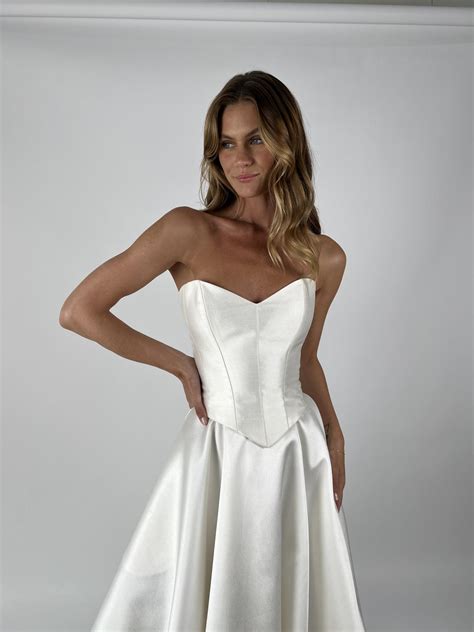 Basque Waist Wedding Dresses And Gowns Kwh Bridal