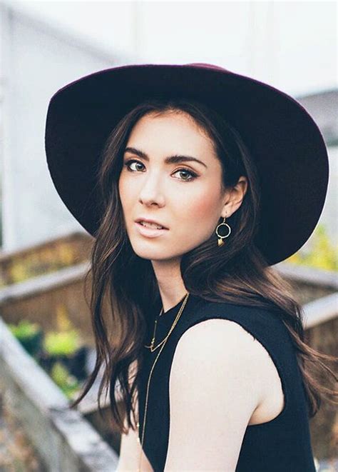 Claire Mitchell Görsel 3