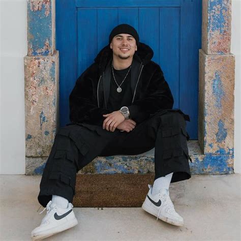 Agora Sim é Oficial Fanny Rodrigues E Detchi 11 Anos Mais Novo