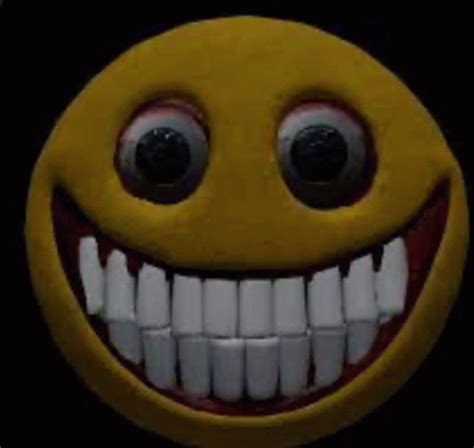 Scary Smiley S Tenor