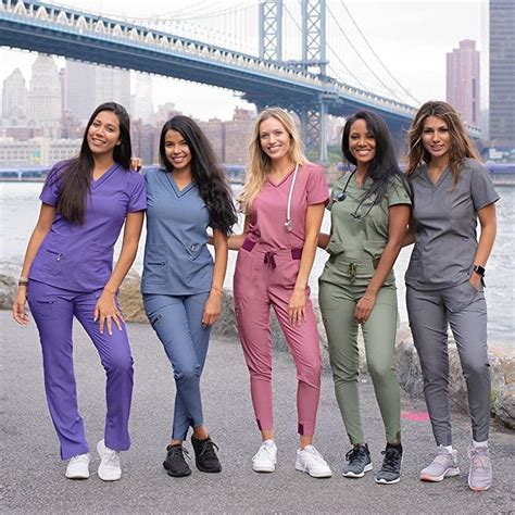 Beneath Your Nursing Scrubs What Should You Wear Mark Kelvin