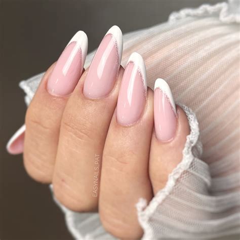 18 Gorgeous White French Tip Almond Nails To Try Archeworks