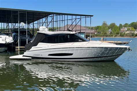 2021 Regal 36 Grande Coupe Hbg Yacht Sales