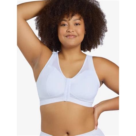 Leading Lady The Harper Wirefree Mesh Front Closure Bra In White