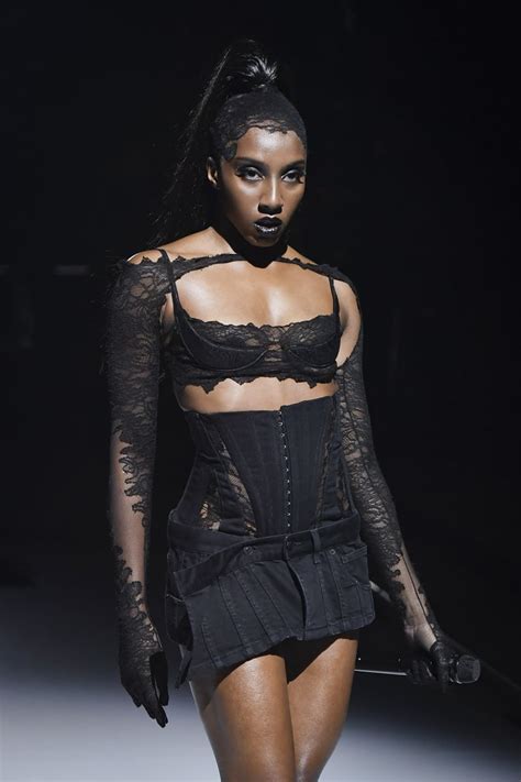 Ziwe Makes Her Runway Debut At Paris Fashion Week Ps Fashion