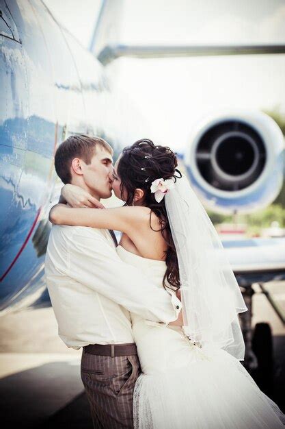 Premium Photo Couple Kissing In Park