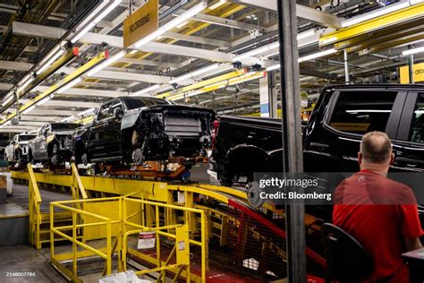 Chevrolet Silverado 1500s And Gmc Sierra 1500s On The Assembly Line