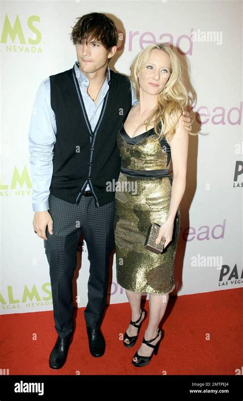 Ashton Kutcher And Anne Heche Arrive At The Screening Of Spread In Las Vegas Nv 8509 F