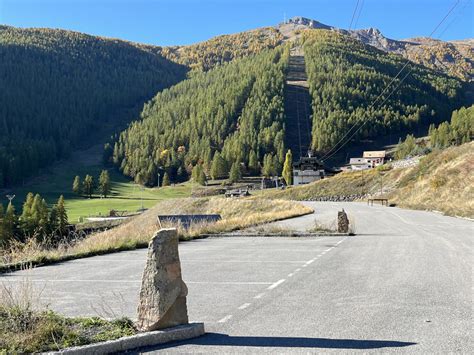 Aires De Stationnement Pour Camping Cars Auron Saint Etienne De Tinée