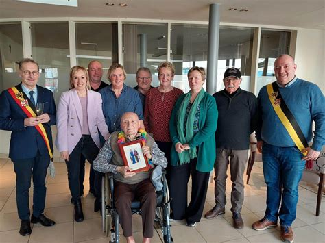 Joris ‘georges Matthys Blaast 100 Kaarsjes Uit Radio Zro