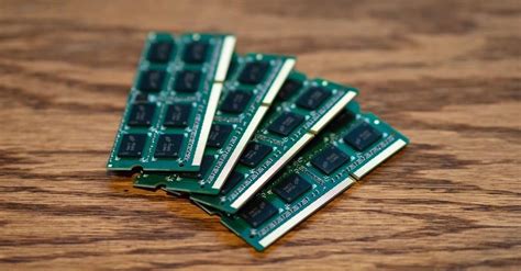 Windows10でメモリの容量や枚数、使用状況を確認する方法