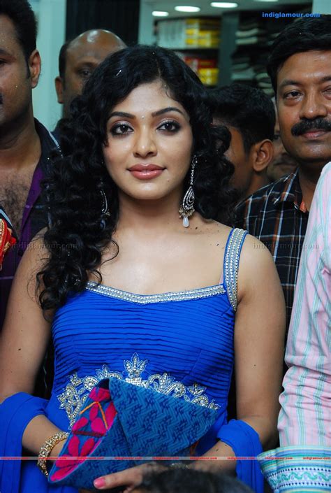 Reema Kallingal Actress Photos Images Pics And Stills 2928 10
