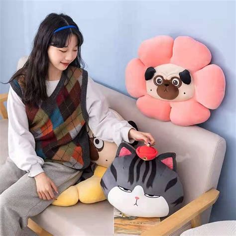 吾皇猫抱枕巴扎黑狗坐垫毛绒玩具批发欠揍猫咪万岁抱枕生日礼物毛 阿里巴巴