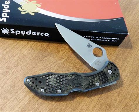 Spyderco Delica Knives