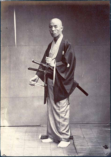 「日本最後の侍たち」江戸後期から明治の時代に撮影された武芸者たちの写真いろいろ 侍 鎧兜 侍 写真