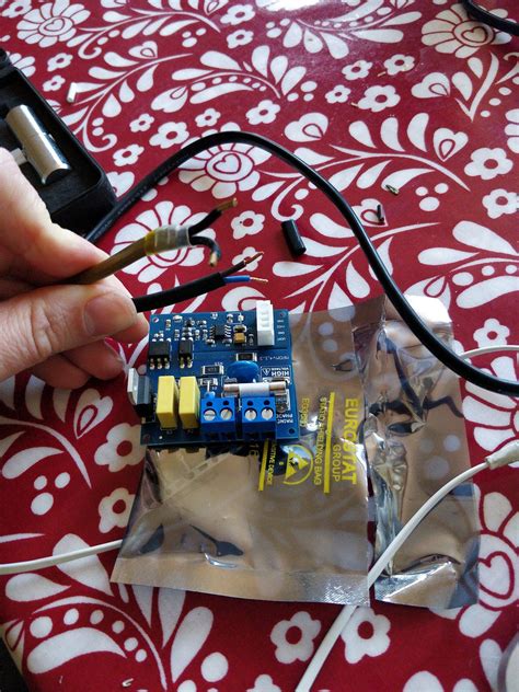 Connecting A Pulse Width Modulation Pwm Dimmer Switch Board To A