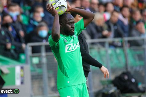 La Fiche De Sada Thioub Attaquant à Lasse