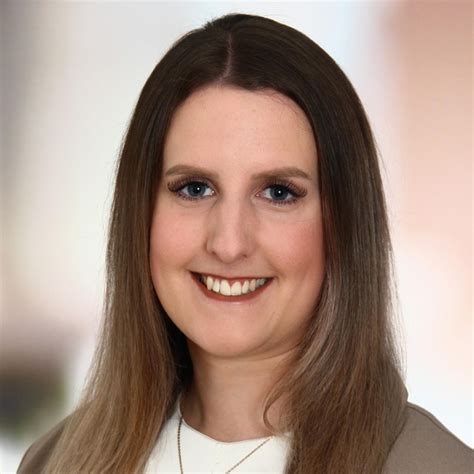 Imke Kampenga Operative Abwicklung Und Kundenbetreuung Im Bereich Automotive Services Elag