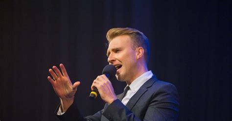 Jānis Moisejs Jaunajā Gadā Pārsteidz Ar Jaunu Dziesmu Zelta Teliņš