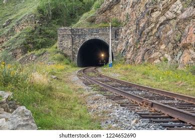 63 Thousand Train Coming Out Of Tunnel Royalty Free Images Stock