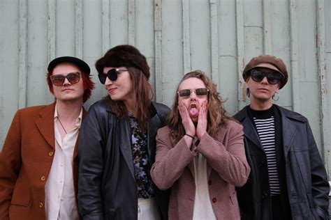 Tuula Istuttaa Kaktukset Sateeseen Uudella Singlellään Kaaoszine