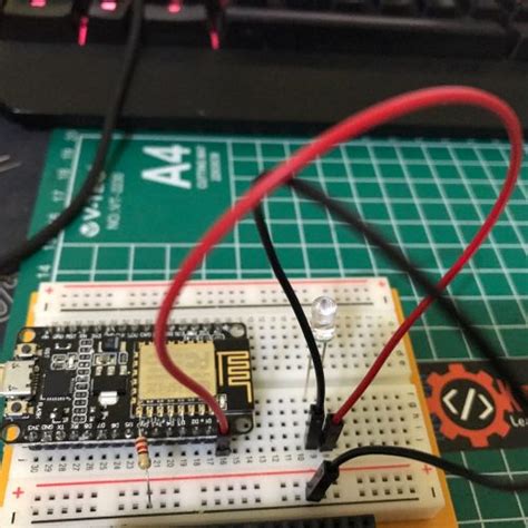 Program NodeMCU ESP8266 Blink Belajar Arduino Robotika IoT AI