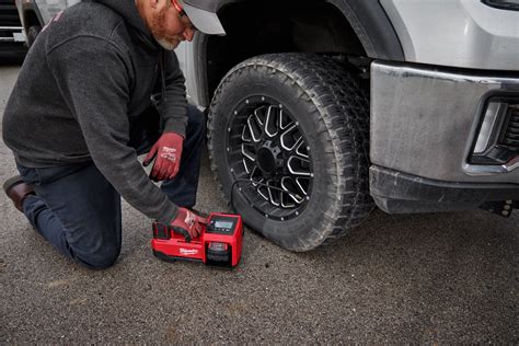 Inflador De Neumáticos M18 Capacidad 150 Psi Milwaukee 2848 20 Tienda