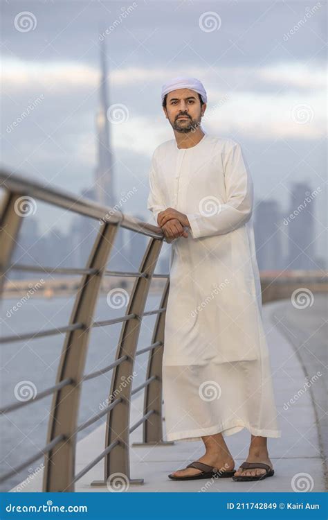 Emirati Man In Traditional Clothing In Dubai Stock Image Image Of