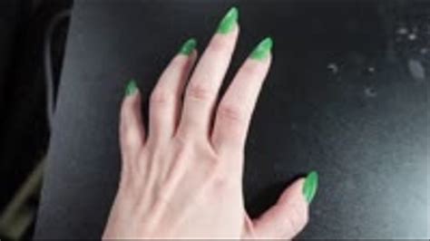 Long Sharp Green Fingernails Show Off Scratch Hard Surface Mp4 720 Deannas Clip Store