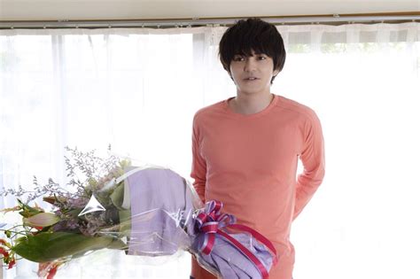 月 堯 °Д°＜ 林遣都 大叔的愛 牧凌太【公式】「おっさんずラブ」アカウント On Twitter 沒關係，我們就來看看被官方當壓箱寶的殺青照牧遣都吧！他這麼可愛 Plurk