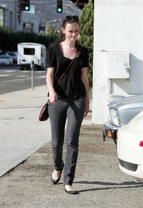 Alexis Bledel Photo Alexis Bledel Actresses Photo Looks