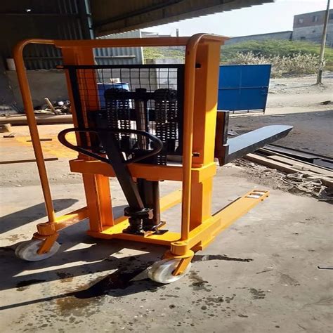 Lip Mild Steel Electric Operated Stacker For Industrial At ₹ 70000 In Ahmedabad