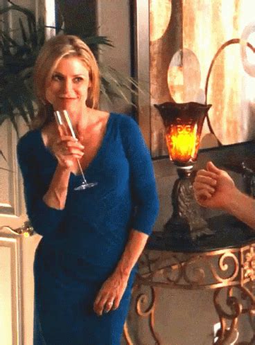 Julie Bowen Oops  Julie Bowen Oops Leak Discover And Share S