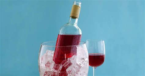 8 Benefits Of Drinking Red Wine Before Bed The Frisky