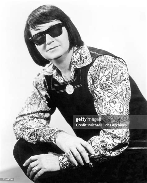 Singer And Songwriter Roy Orbison Poses For A Portrait Circa 1975 In News Photo Getty Images