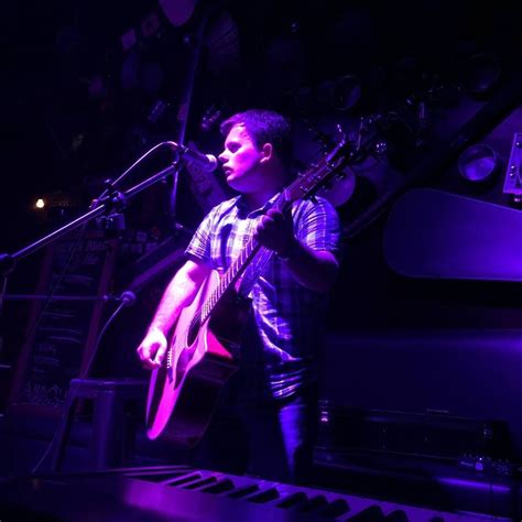 Russell Briggs Medium