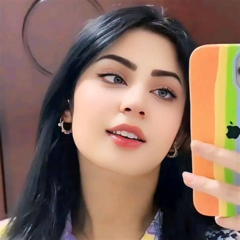 میشل نیازی Mishal Niazi On Reels Facebook