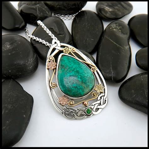 Custom Gemstone Pendants And Necklaces Celtic Designs Walker Metalsmiths